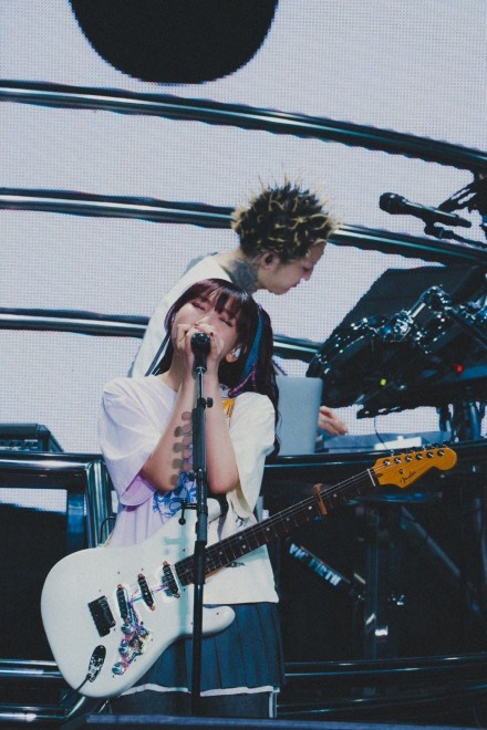 YOASOBI’s First Dome Tour Attracts 170,000 Fans as Duo Celebrates 5th ...