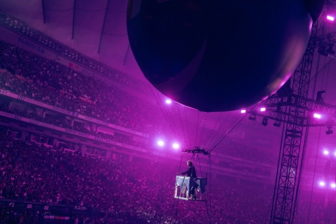 YOASOBI’s First Dome Tour Attracts 170,000 Fans as Duo Celebrates 5th ...