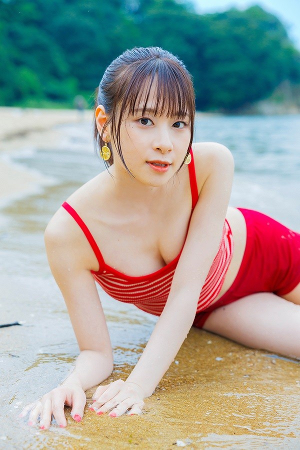 [Voice Actor] Kaori Maeda Ventures into Swimwear for the First Time in Her 2nd Photo Book 'Koi ...