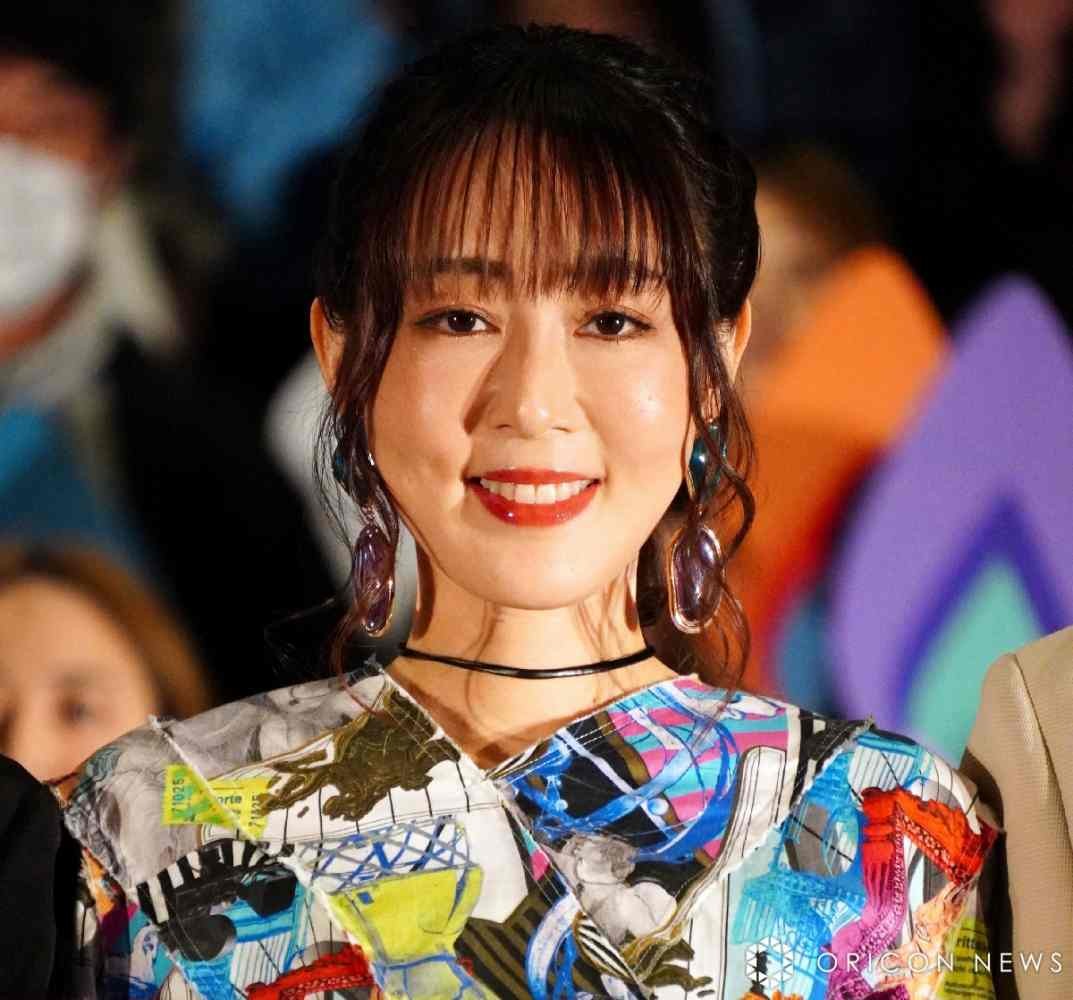 Yoko Hikasa Nearly Slips Up During Character Explanation, Hiroshi ...