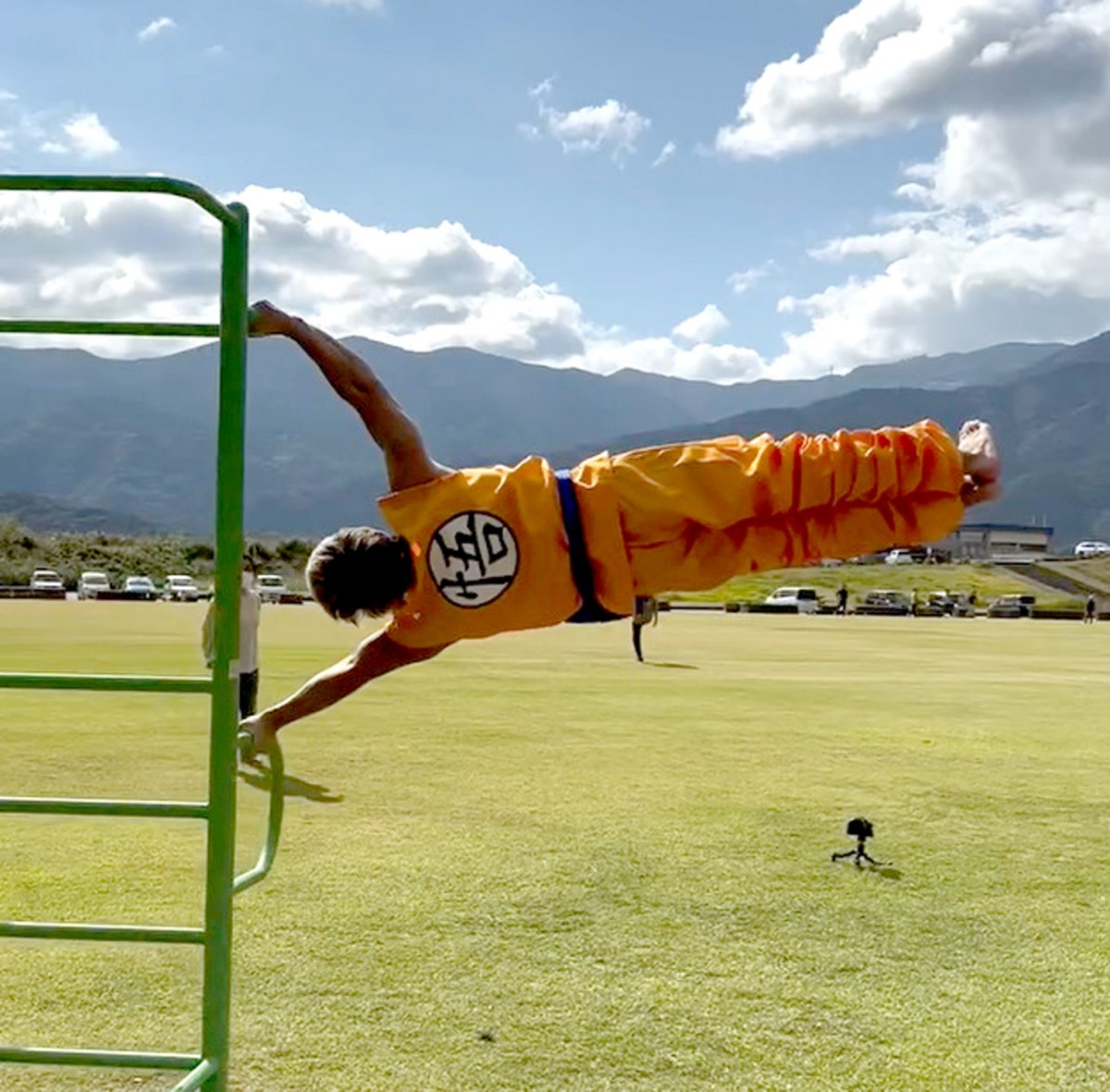A Man Inspired by Dragon Ball's Goku Masters "Flying Technique ...